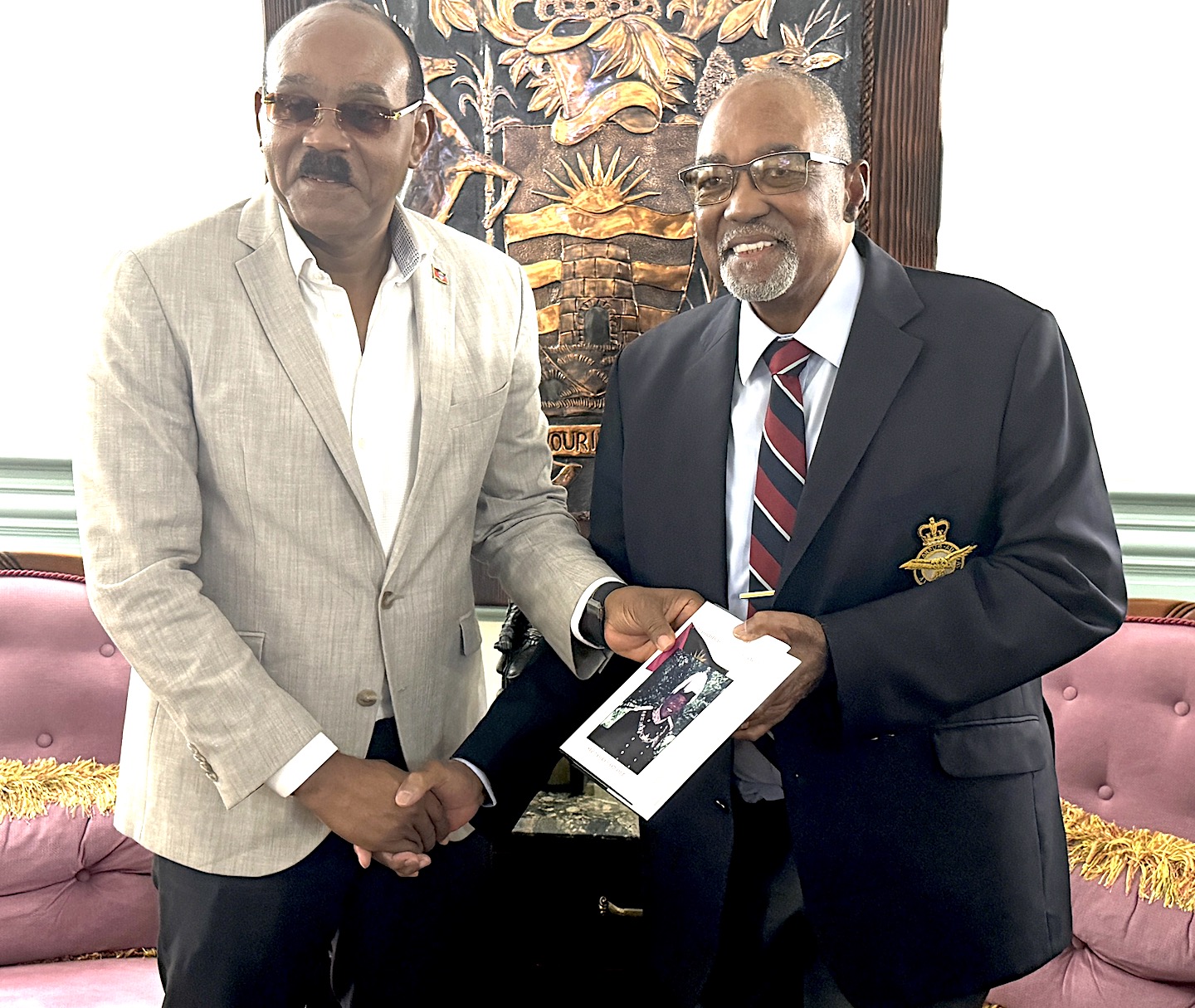 Former Governor General Sir James Carlisle pens autobiography – Nice FM ...